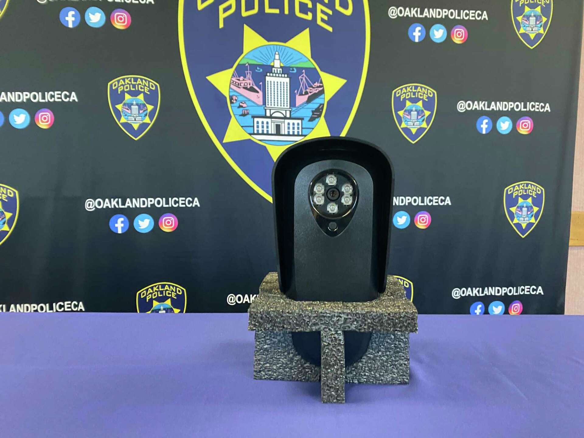 More than 100 license plate readers go live to fight Oakland crime