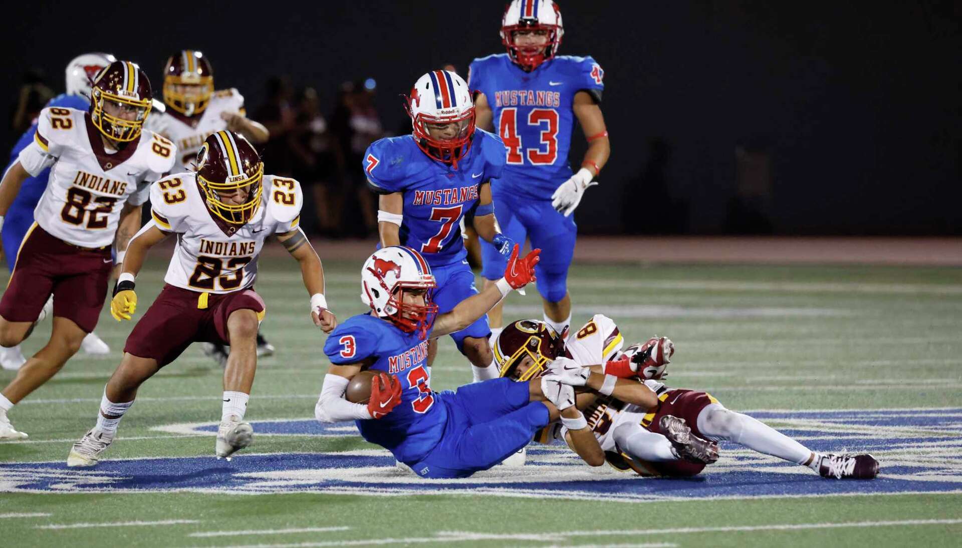 Michael Palomino lifts Harlandale football over Jefferson