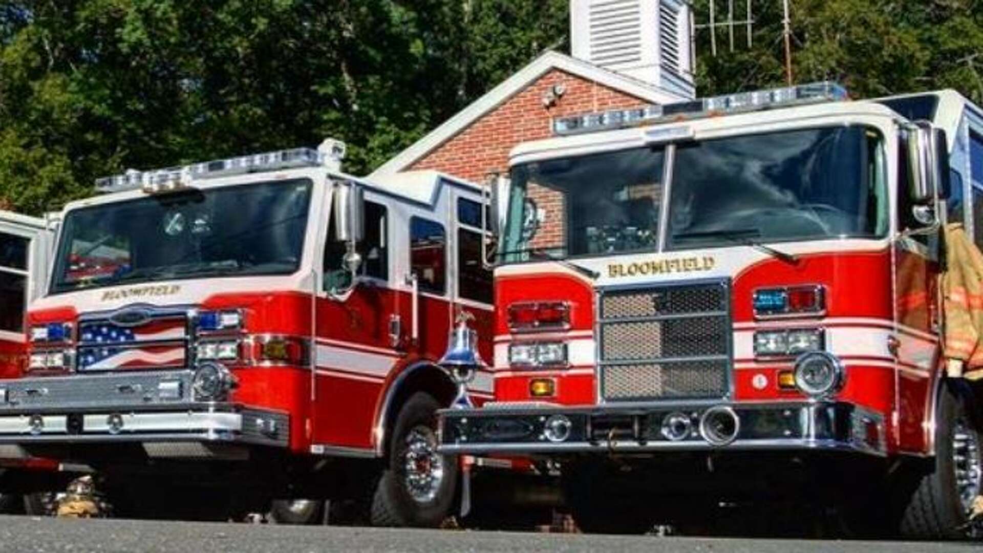 20 people displaced by fire at Bloomfield condos, chief says