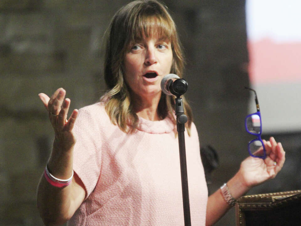 Katie Stuart campaigns for 5th term in Illinois' 112th House District