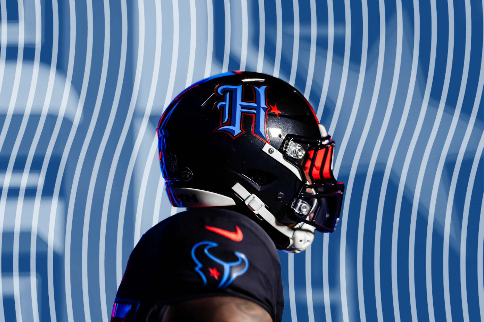 Why the Texans came to Houston and how Oilers fans reacted