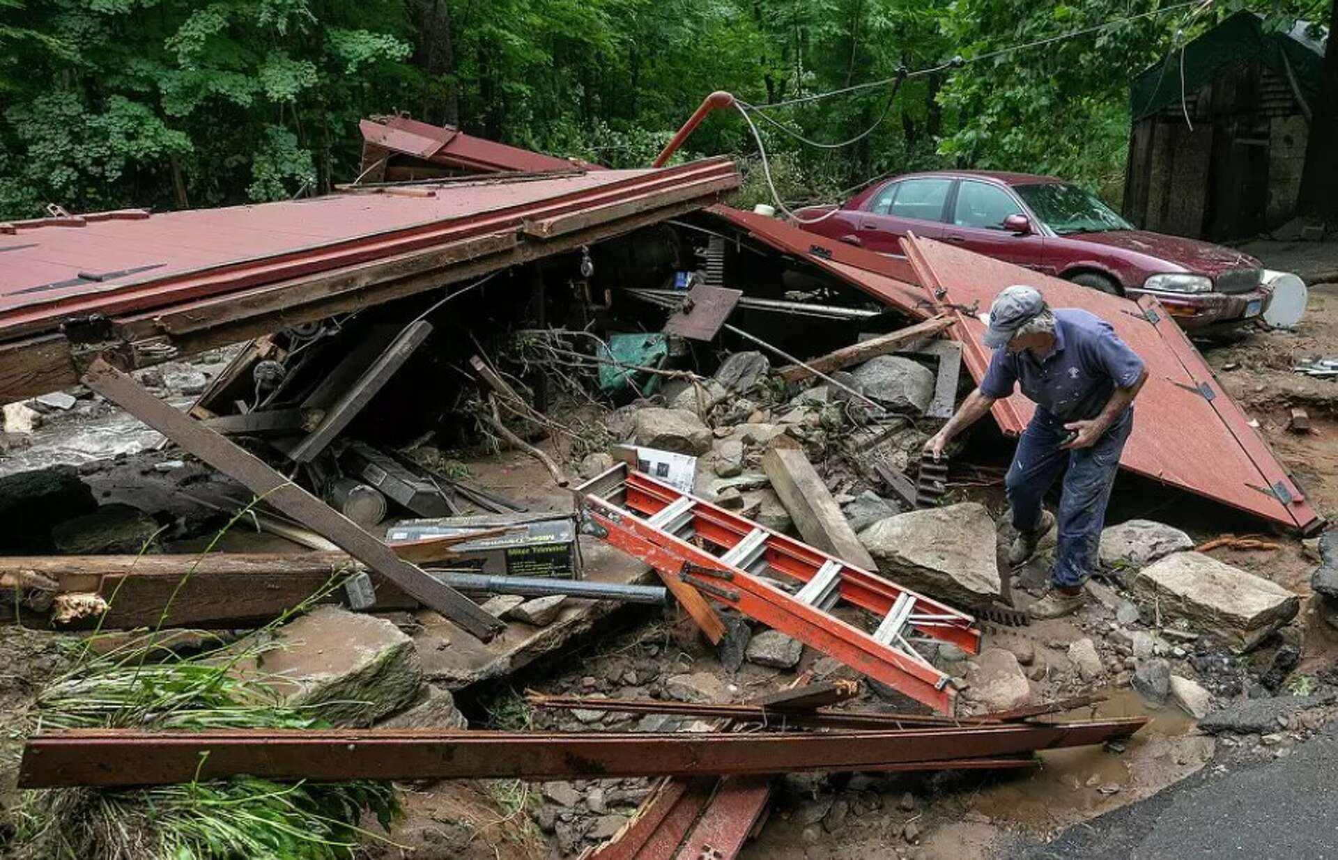 FEMA sets up flood disaster recovery centers in Southbury and Wilton
