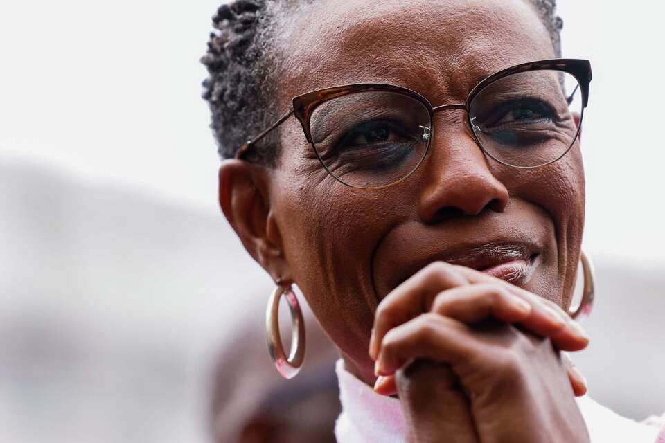 Maya Angelou monument by Berkeley artist unveiled in San Francisco