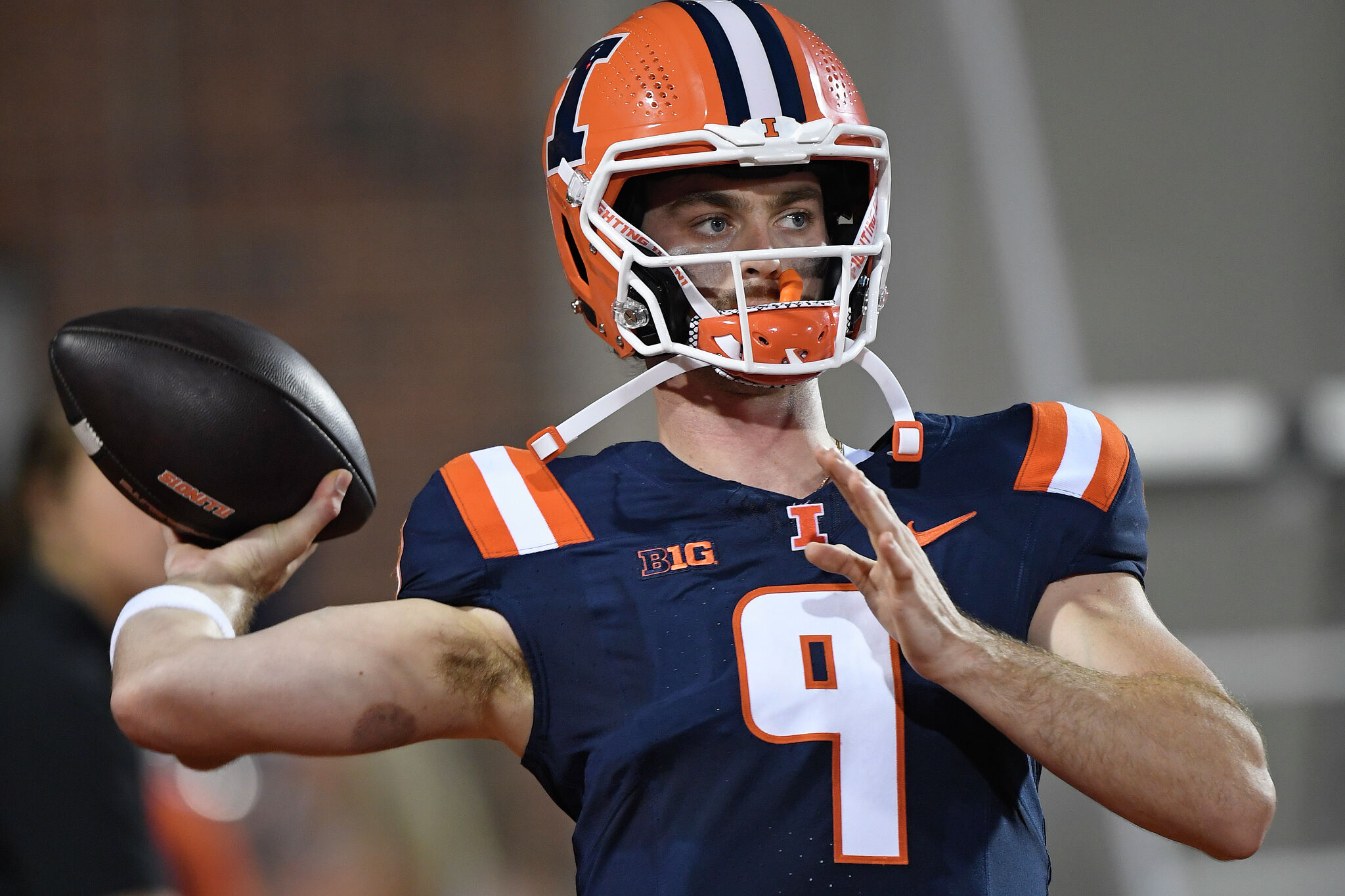 Luke Altmyer: 3 facts on the Illinois football quarterback
