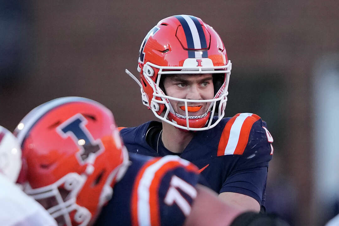 Luke Altmyer: 3 facts on the Illinois football quarterback