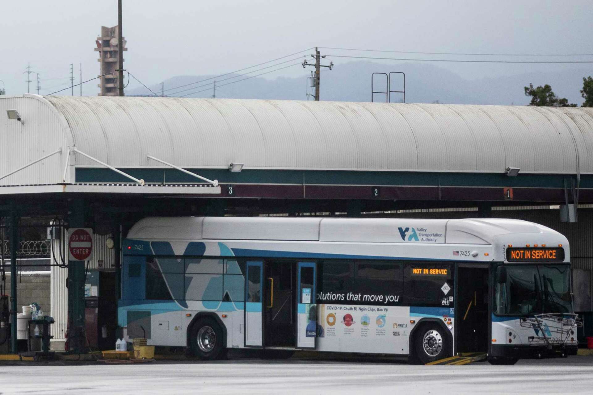 VTA bus driver fatally shot at San Jose bus yard