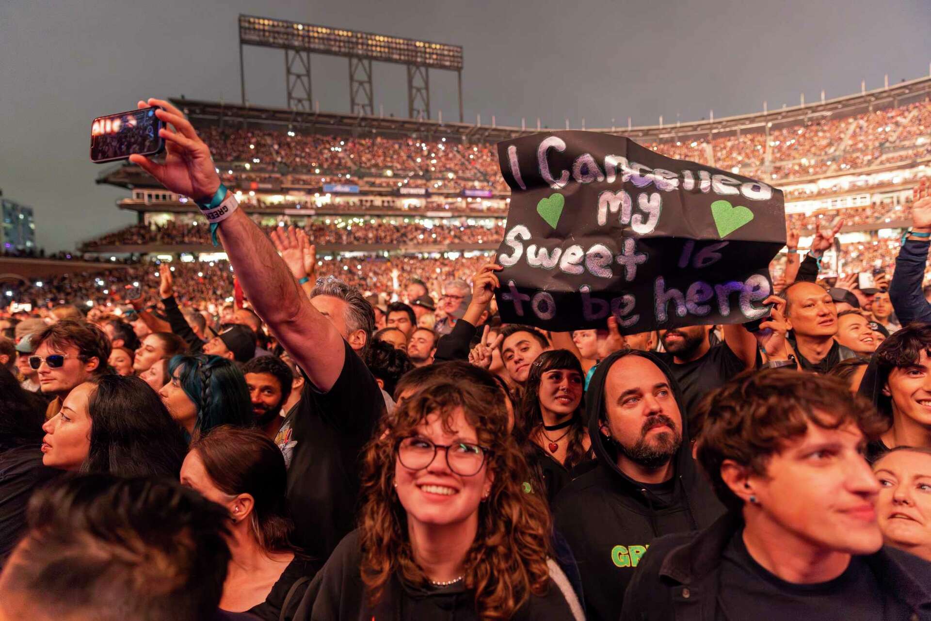 Green Day disses future home of Oakland A's during sold-out concert