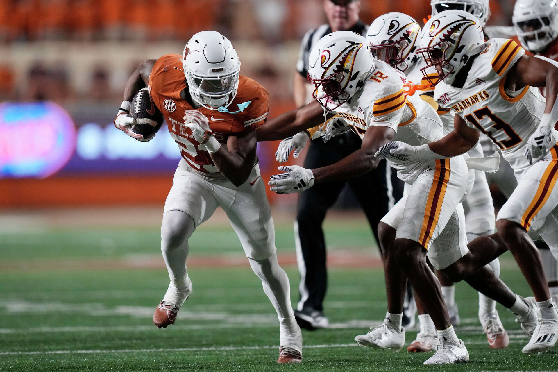 Texas Longhorns football: Arch Manning, defense lead rout