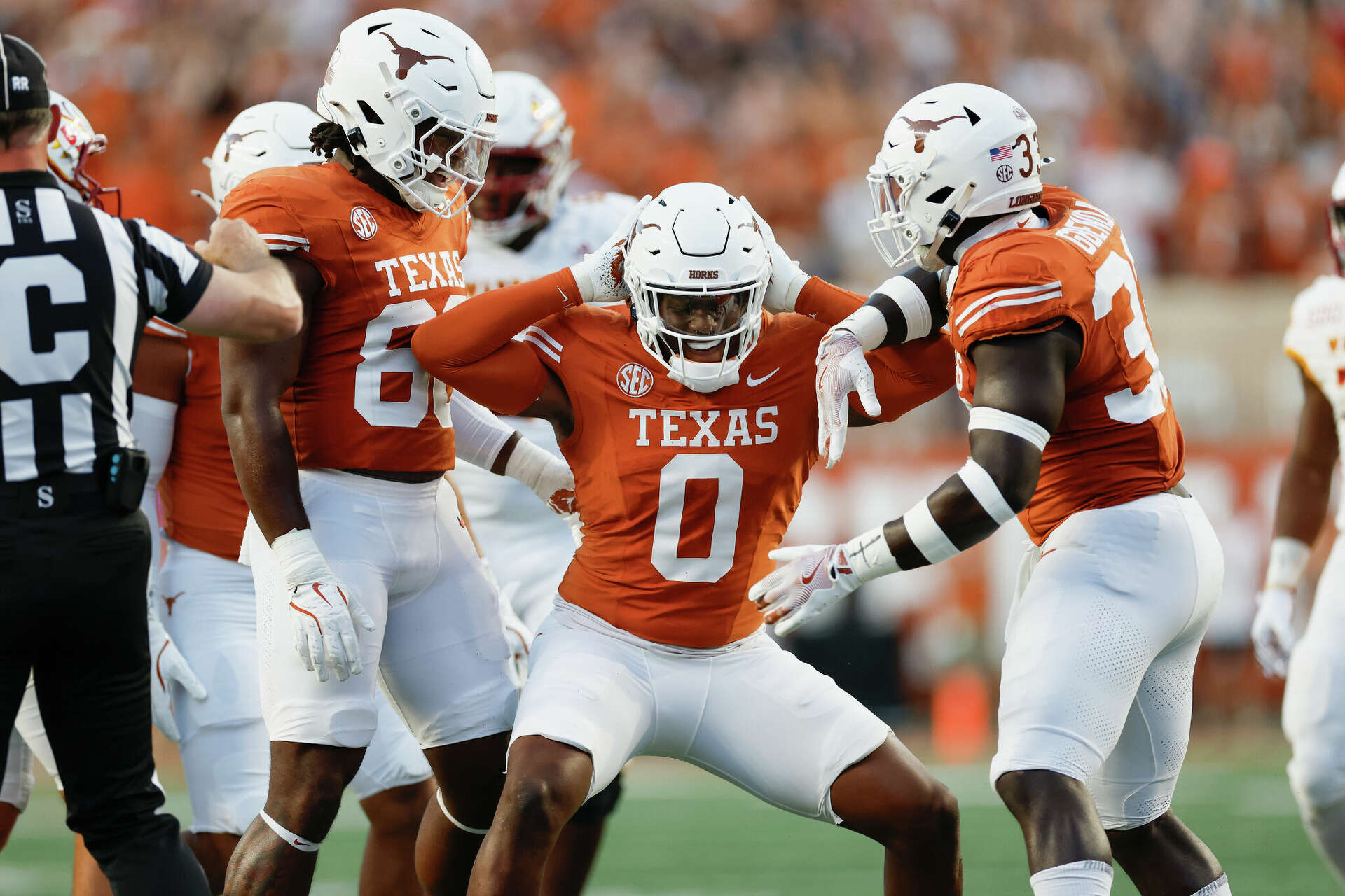 Texas Longhorns football Arch Manning defense lead rout