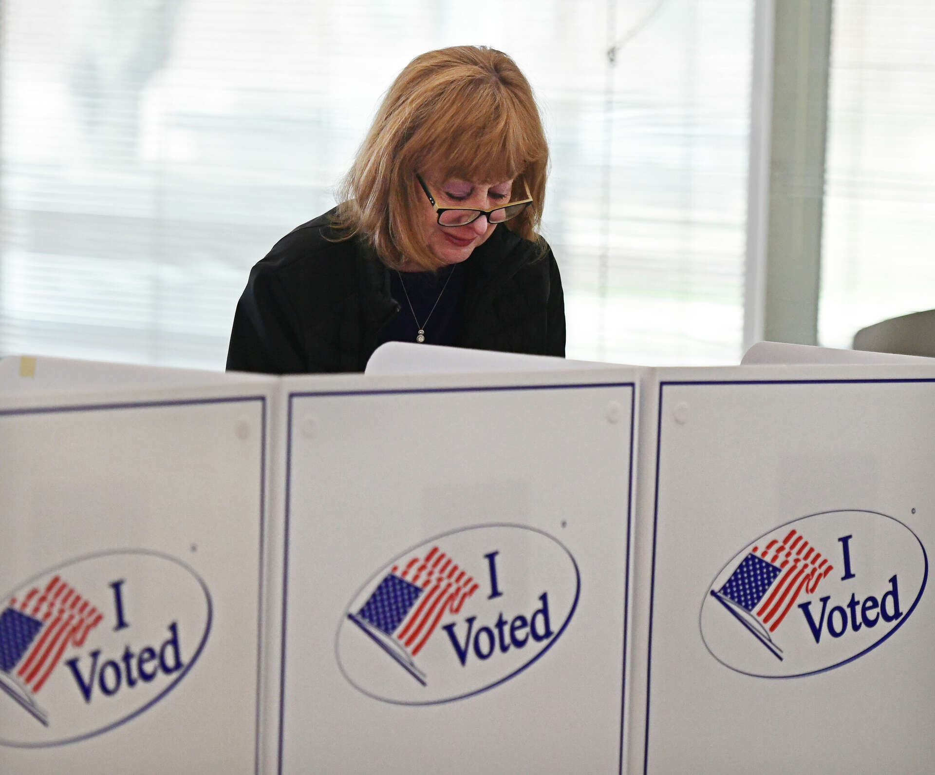 Question on the Connecticut ballot: No-excuse absentee voting