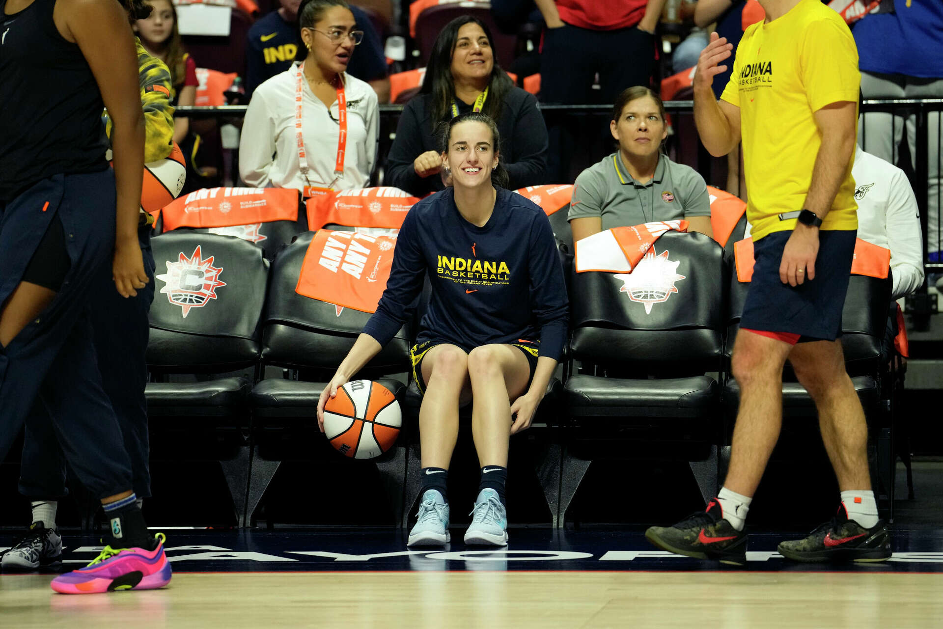 Connecticut routs Indiana in Game 1 of WNBA first round playoff series