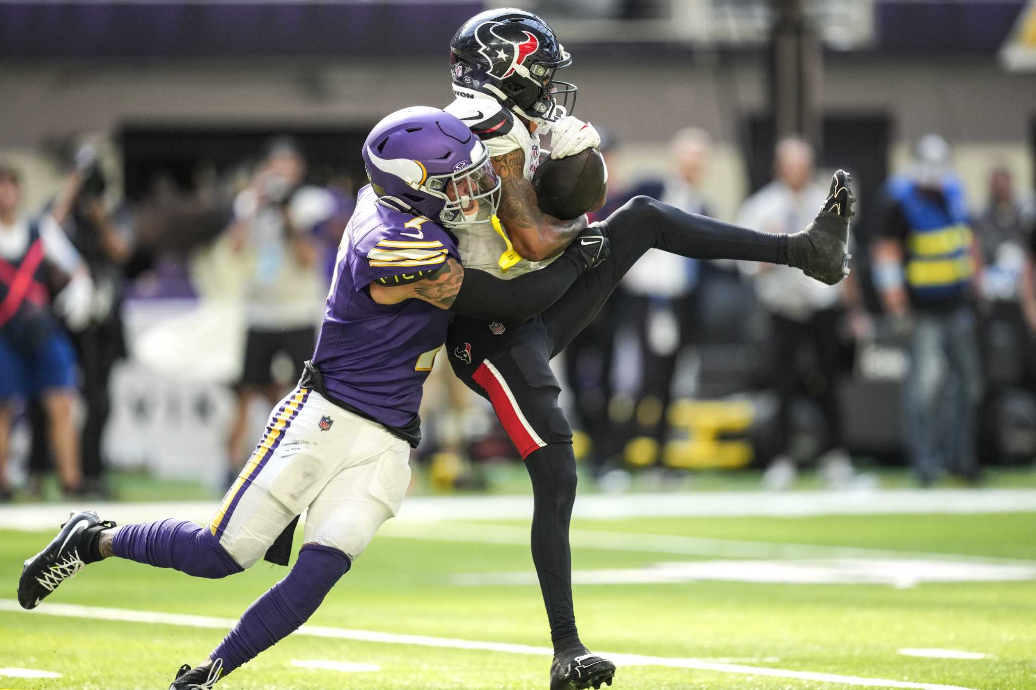 Houston Texans: Tank Dell latest dealing with injuries