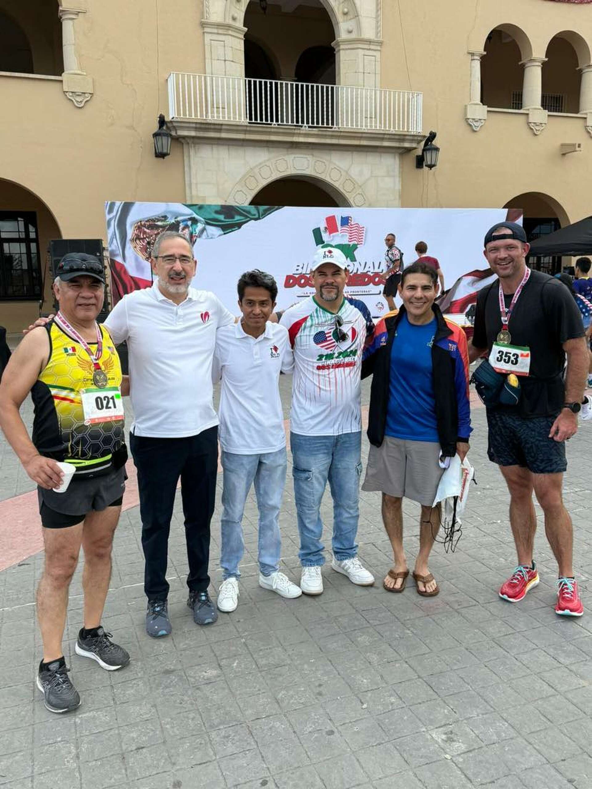 Los Dos Laredos host Gateway to the Americas Bridge binational race