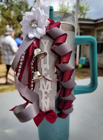 Texas homecoming: Stanley cup mums are newest tradition