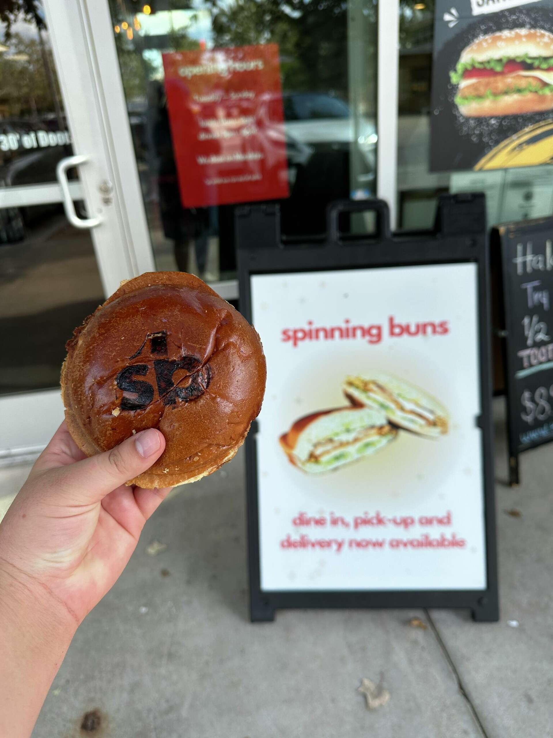 Austin welcomes Korean 'UFO' burgers from Spinning Buns