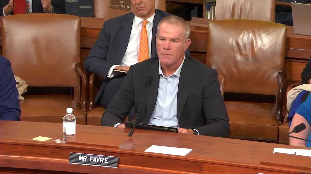 Brett Favre Reveals Parkinsons Diagnosis While Testifying Before House Committee