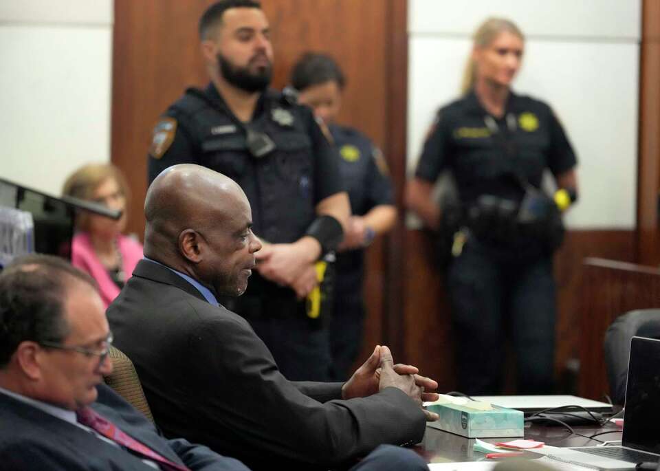 Watch live: Jury delivers verdict in ex-HPD officer Goines' trial