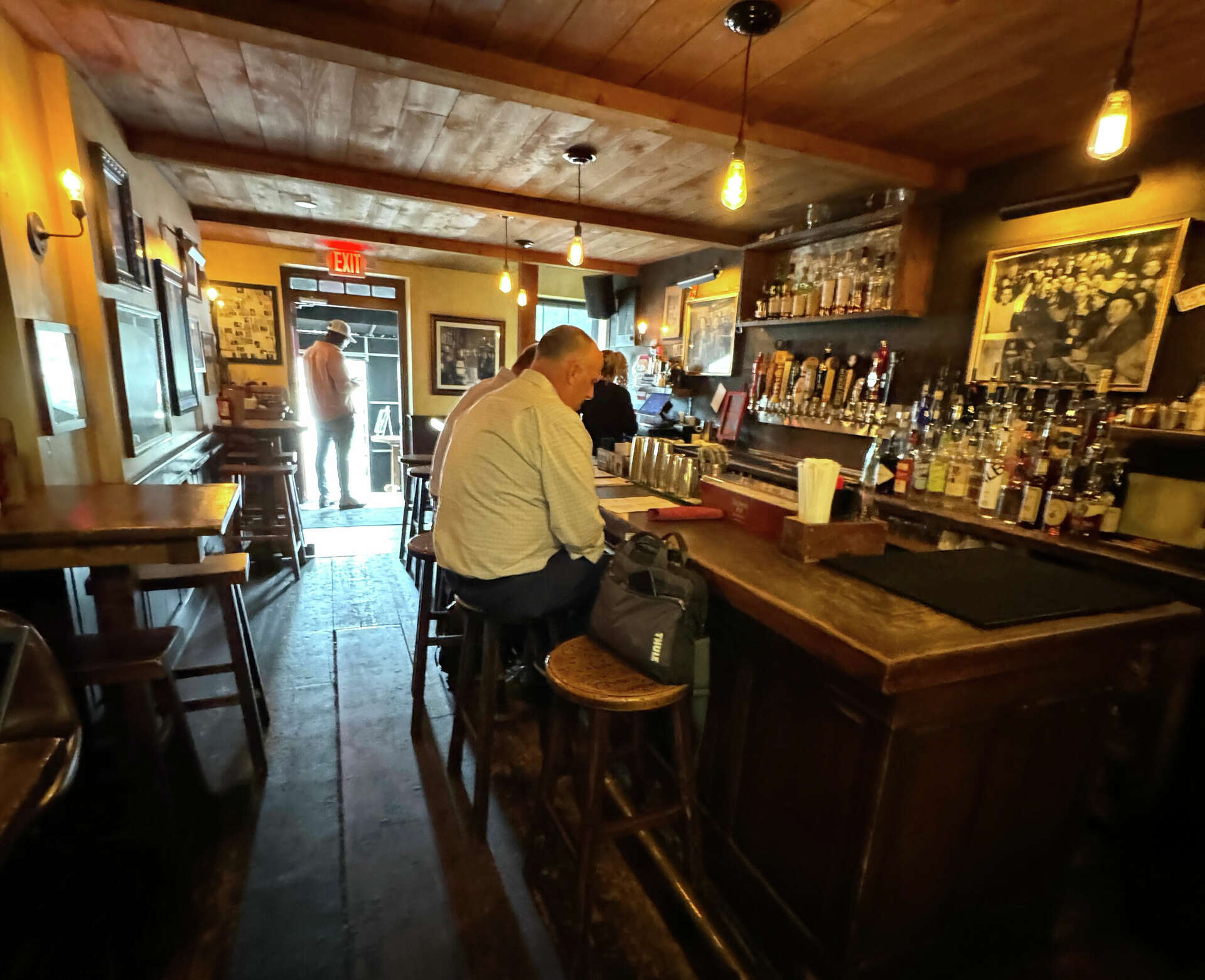 New owners keep Olde English in Albany reliably comfortable, welcoming