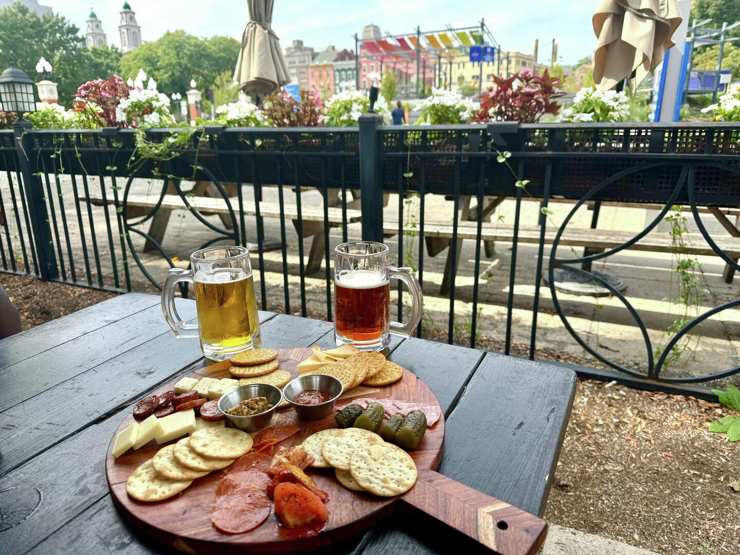 New owners keep Olde English in Albany reliably comfortable, welcoming