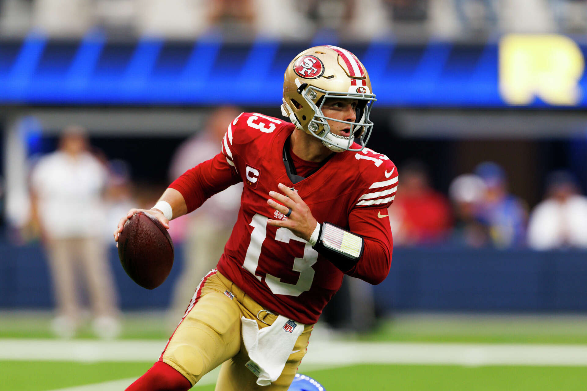 80-year-old 49ers fan steals radio show with hot NFL takes