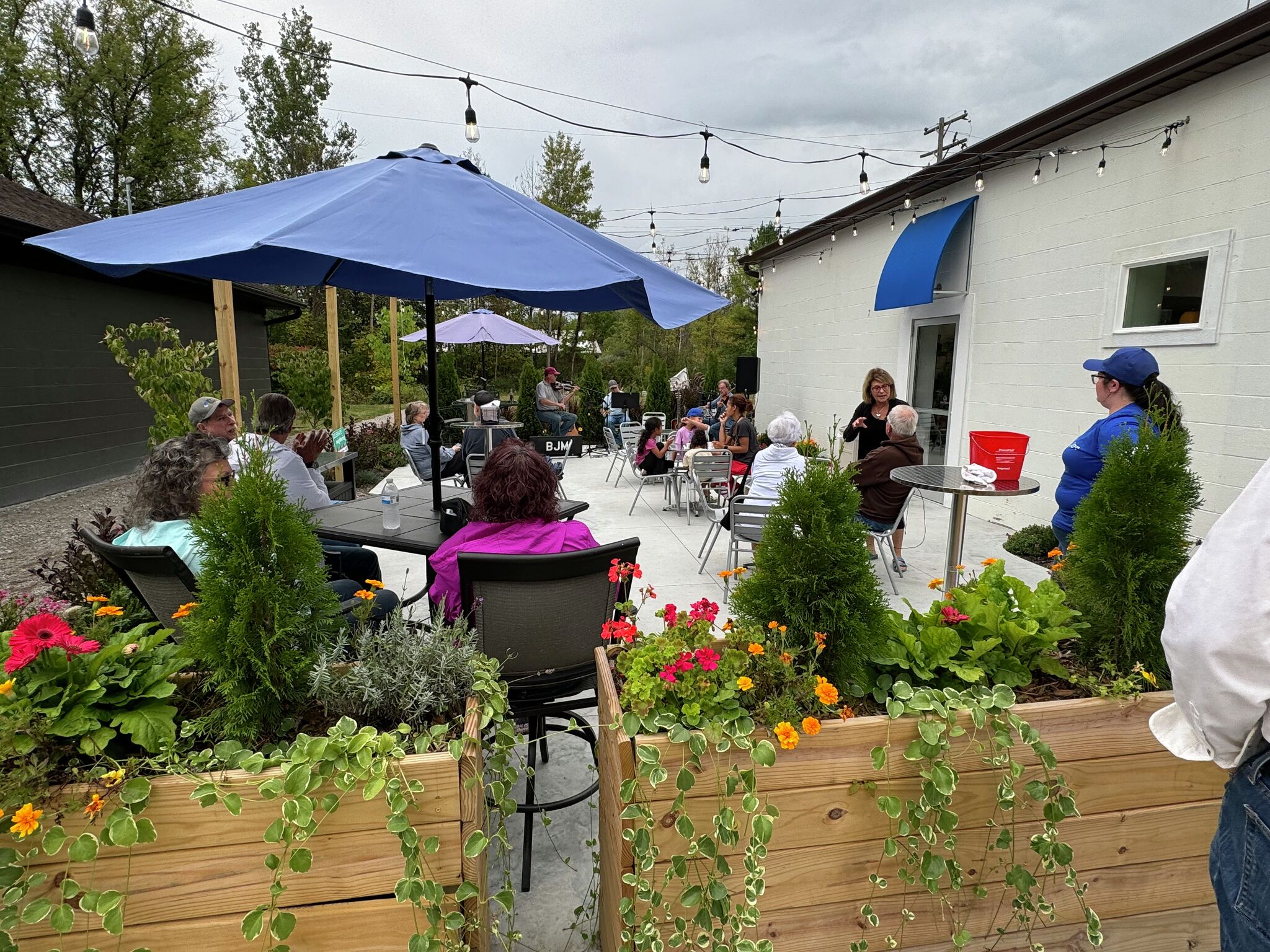 Salt Spring hosts Neighboring Week gathering