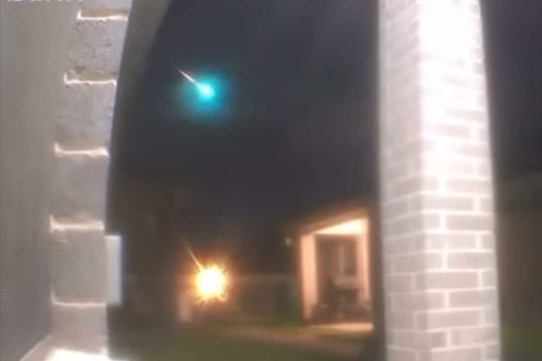 Bright fireball big enough to see in Texas and Mexico