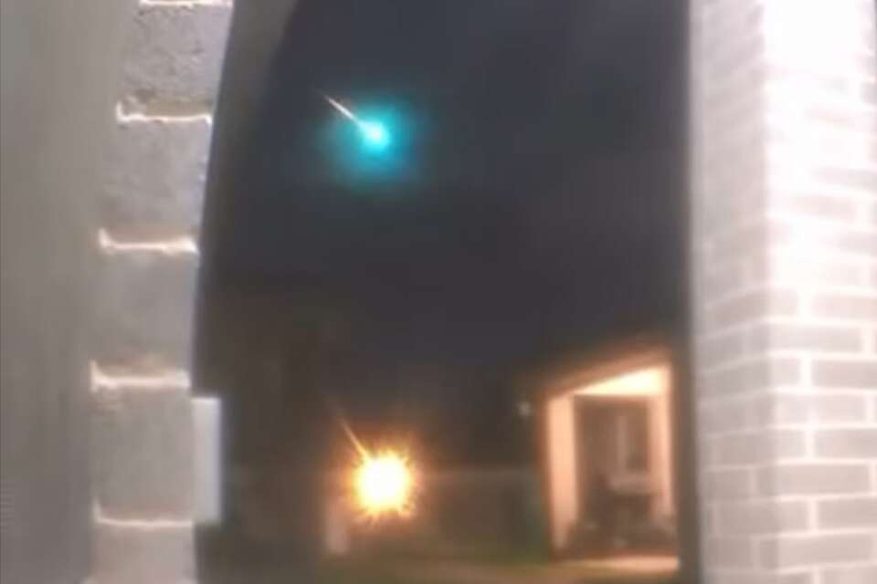 Bright fireball big enough to see in Texas and Mexico