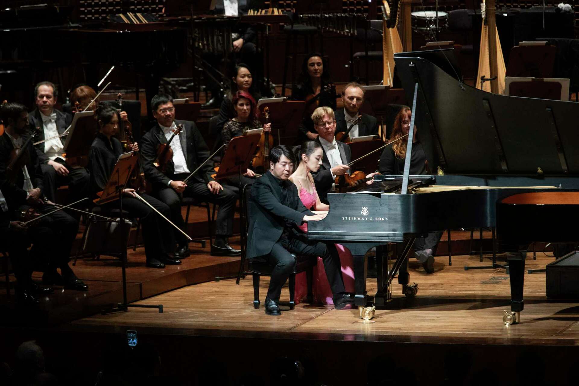 Review: Esa-Pekka Salonen, S.F. Symphony power through gala concert