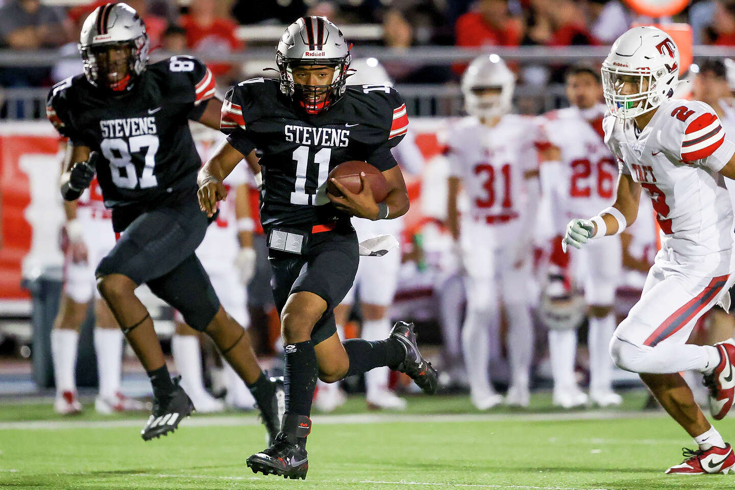 Taft football comes from three scores down to stun Stevens