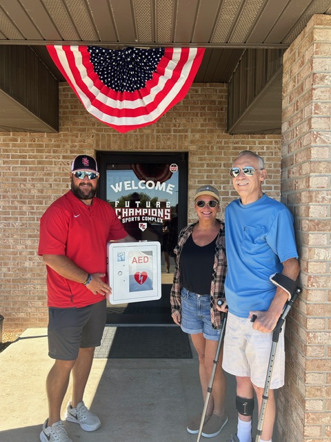 Foundation donates AED to Jacksonville sports complex