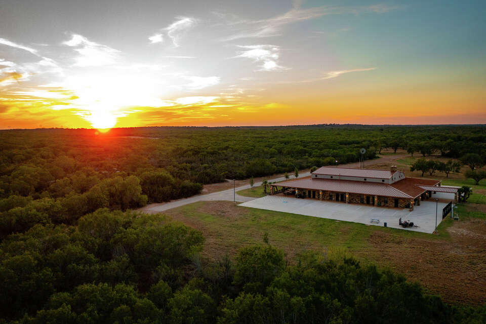 2,300-acre hunting ranch sells for $18.8M in South Texas