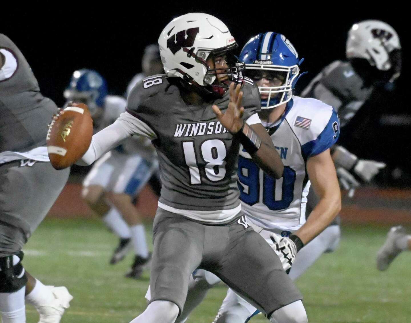 No. 6 Windsor High Schooll football edges No. 2 Darien in double OT