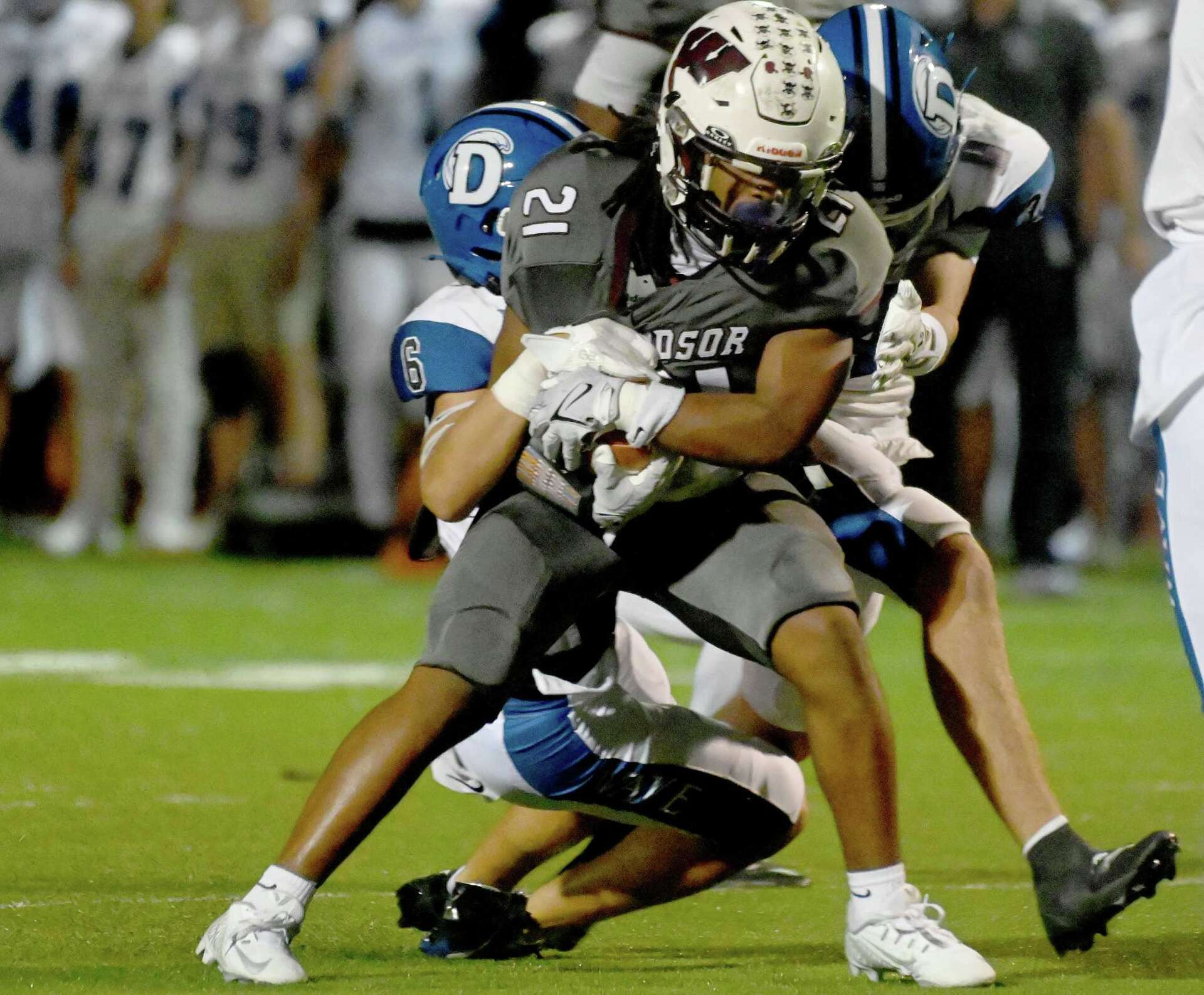 No. 6 Windsor High Schooll football edges No. 2 Darien in double OT