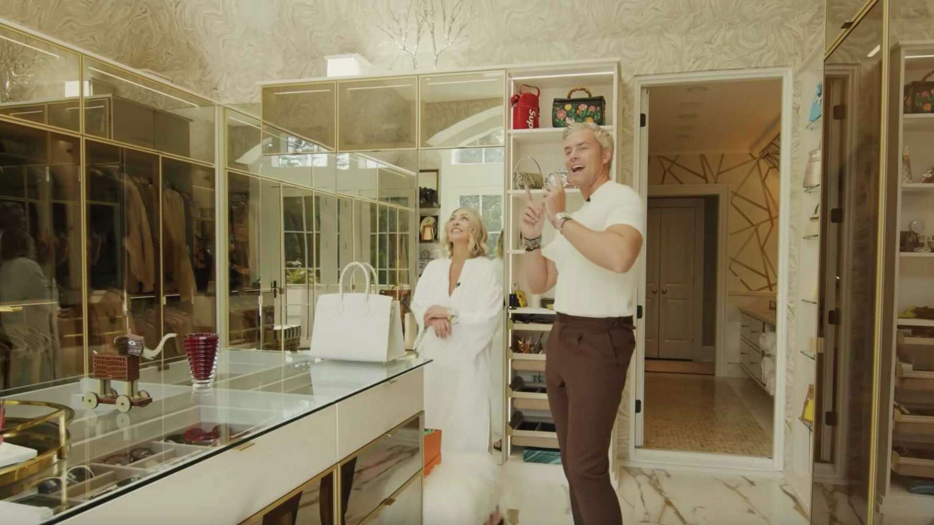 'Owning Manhattan' Star Ryan Serhant Shows Off $6 Million New Jersey ...