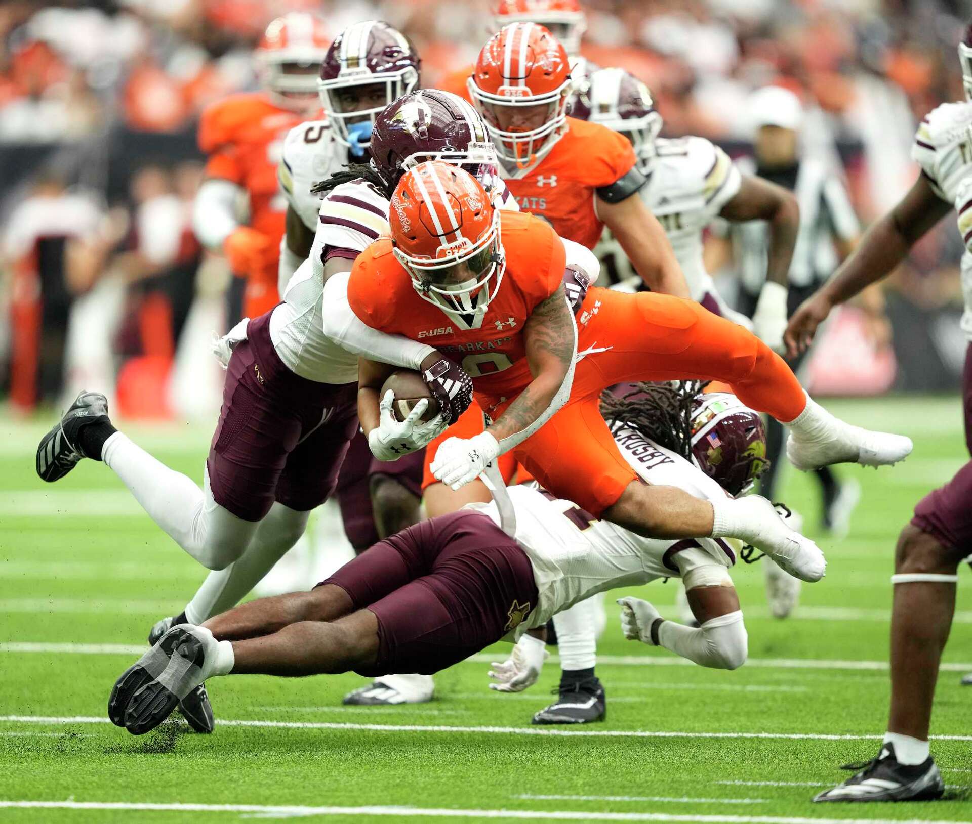 Sam Houston State Bearkats rally past Texas State Bobcats