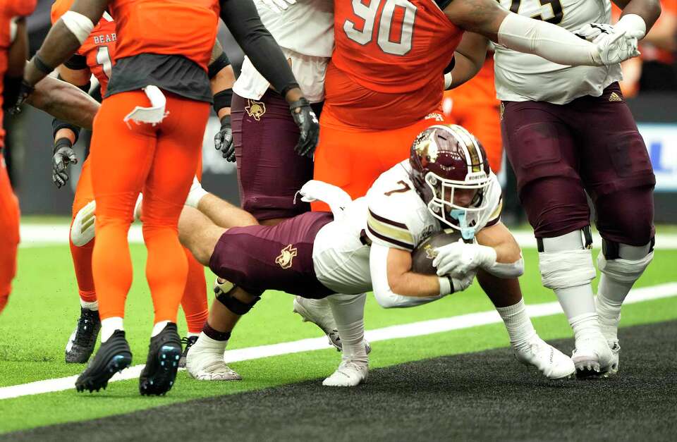 Sam Houston State Bearkats rally past Texas State Bobcats