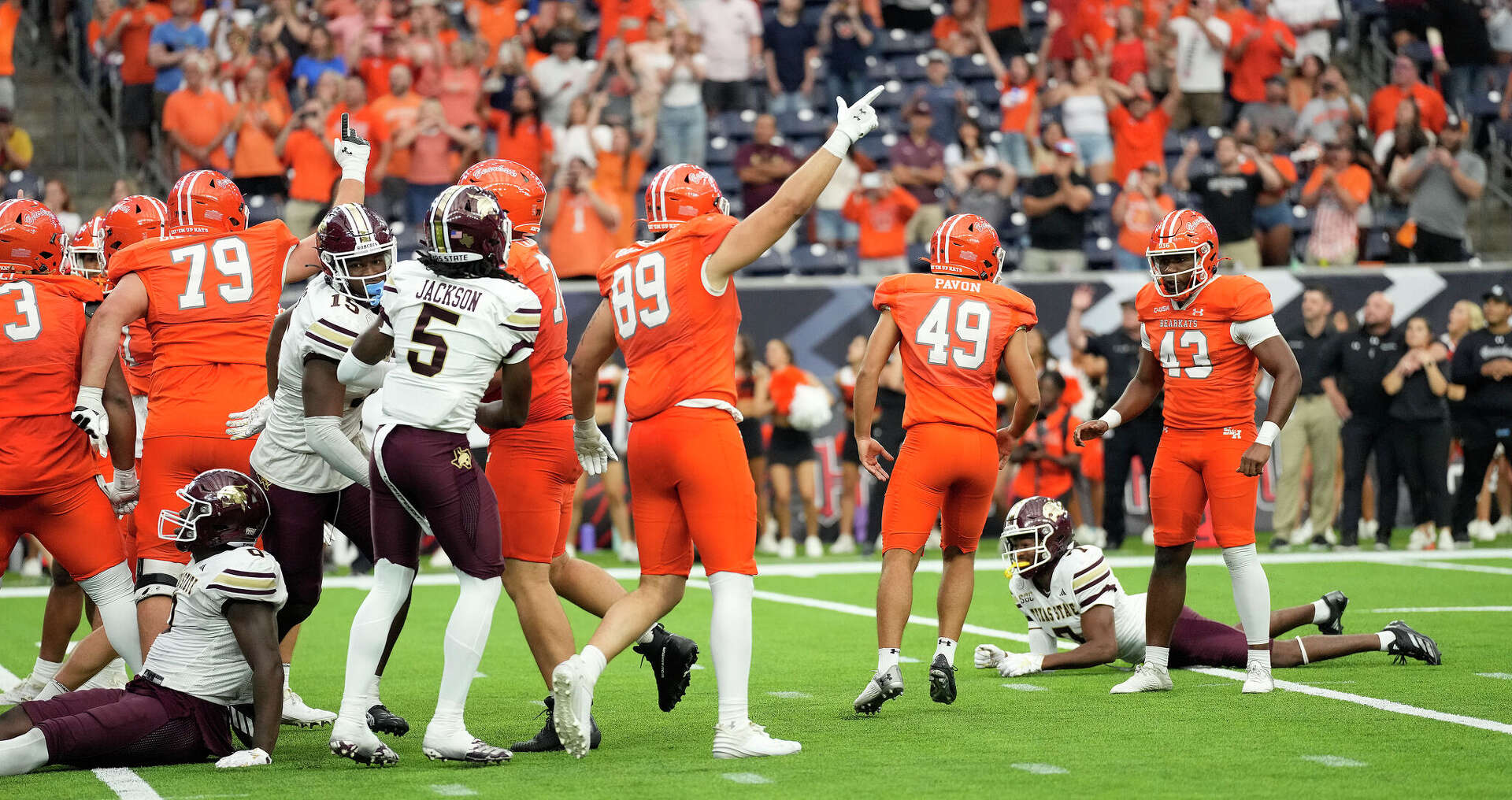 Sam Houston State Bearkats rally past Texas State Bobcats