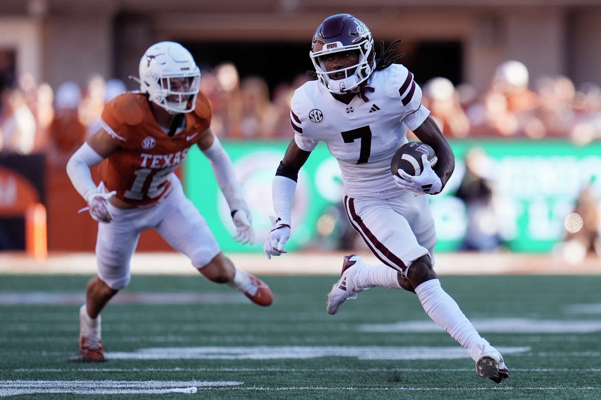 Texas Longhorns football: Arch Manning leads win over Mississippi St.