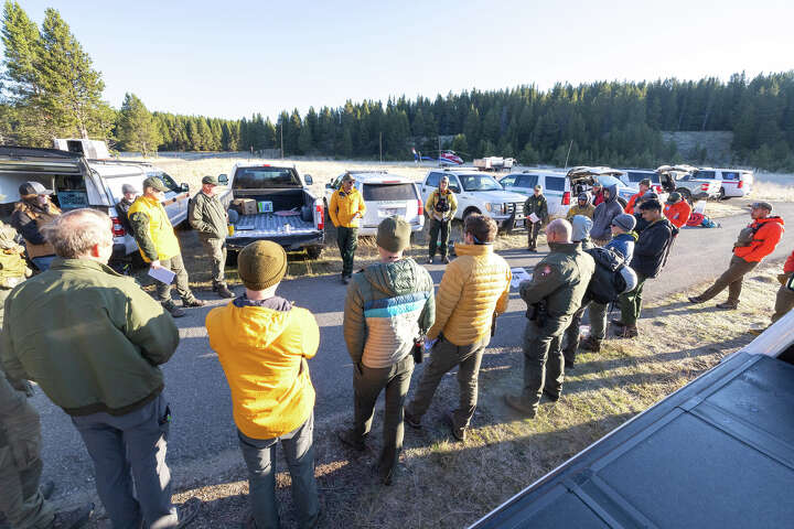 22-year-old missing after phone call from Yellowstone's highest peak