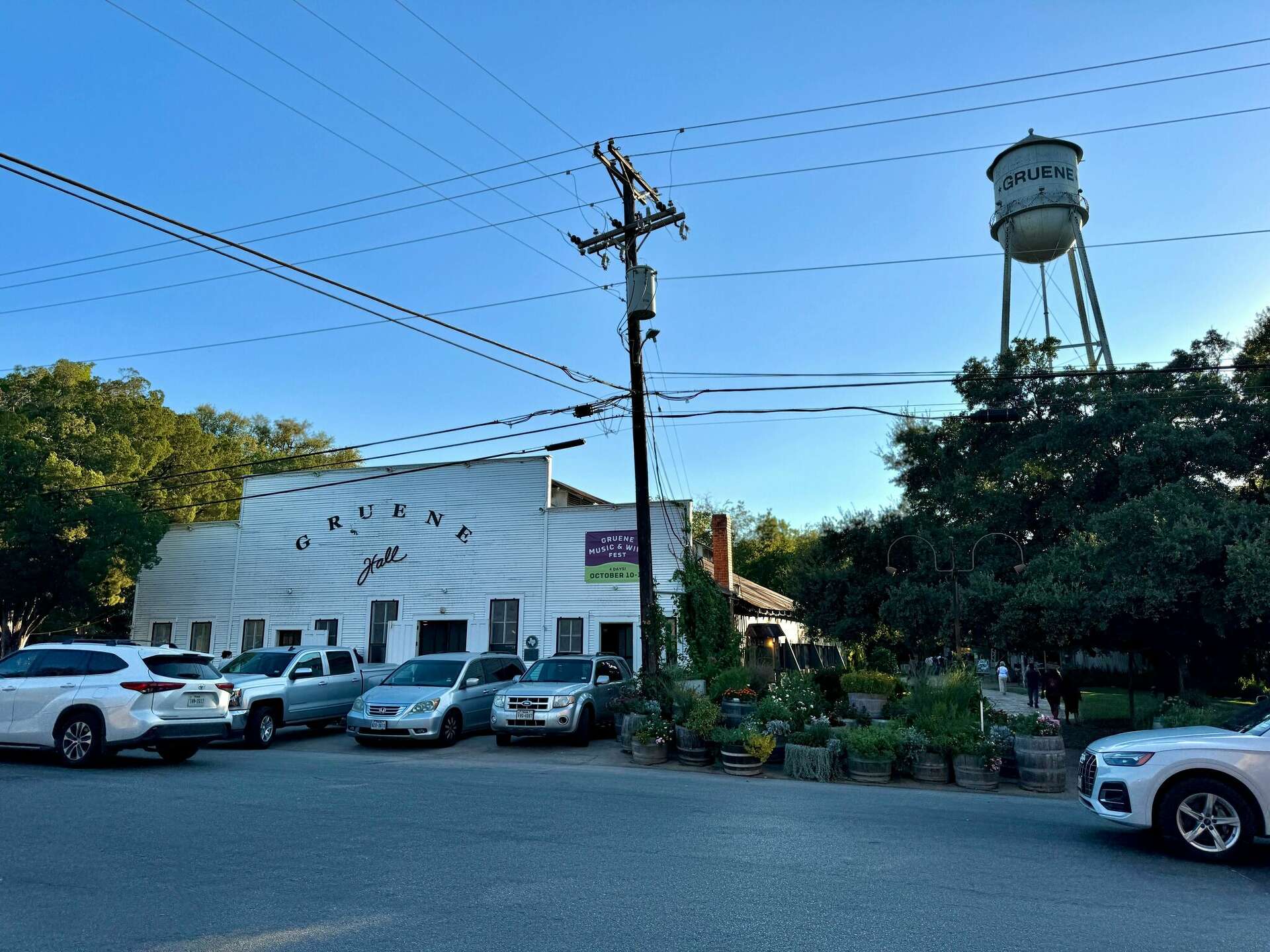 Texas Hill Country glides into holiday season with Gruene Ice Rink