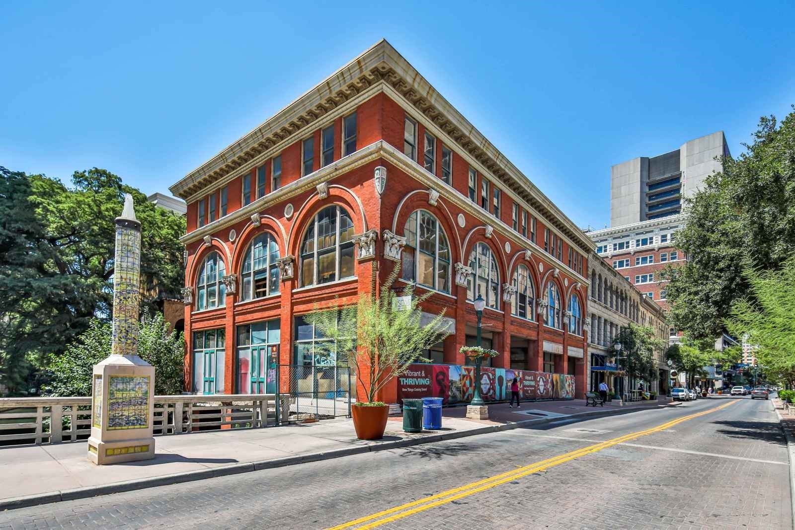 San Antonio’s Book Building had rocky start with owner’s arrest