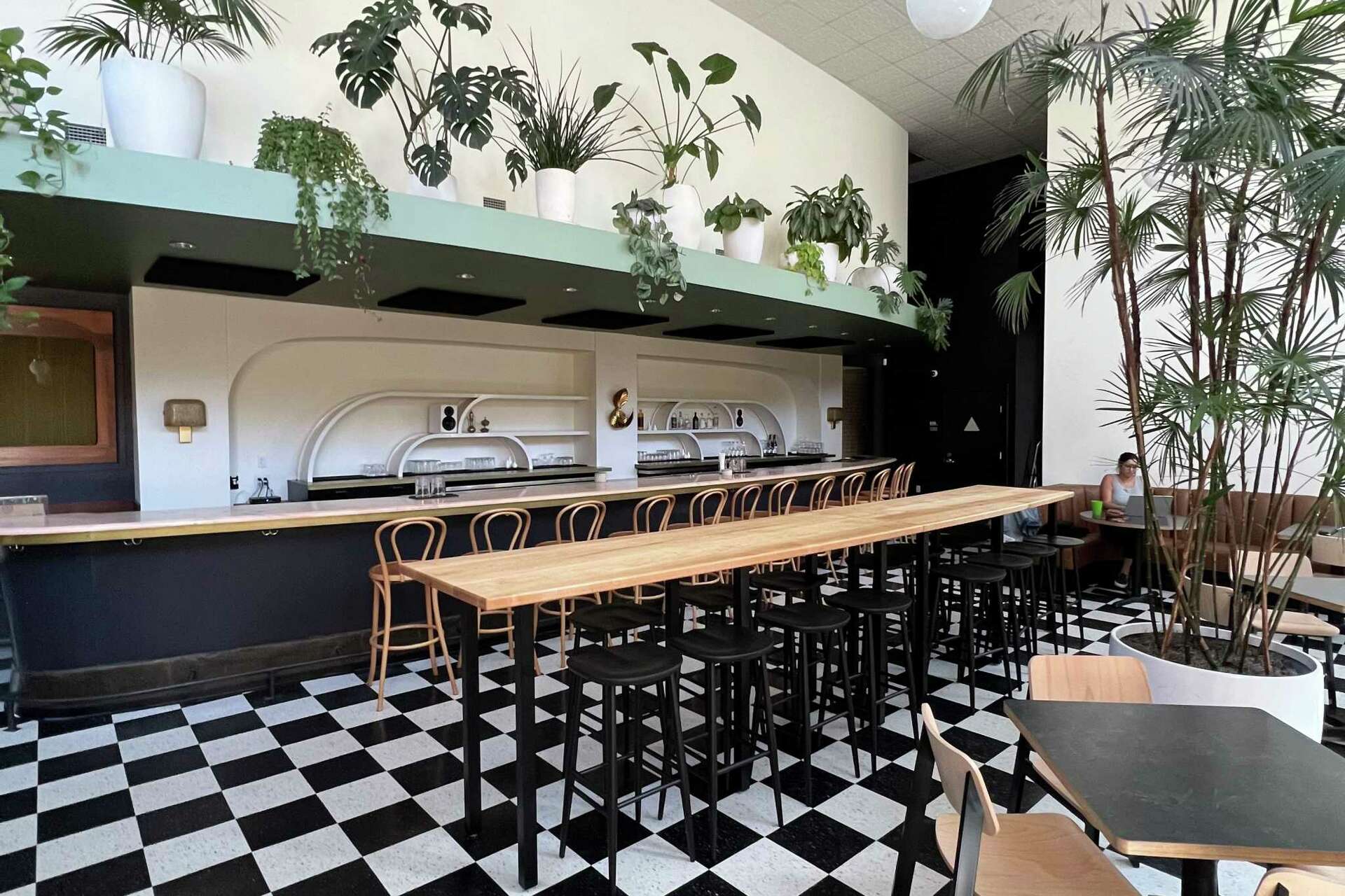 Gold Palm, from the owners of Bar Shiru, opens in Oakland.