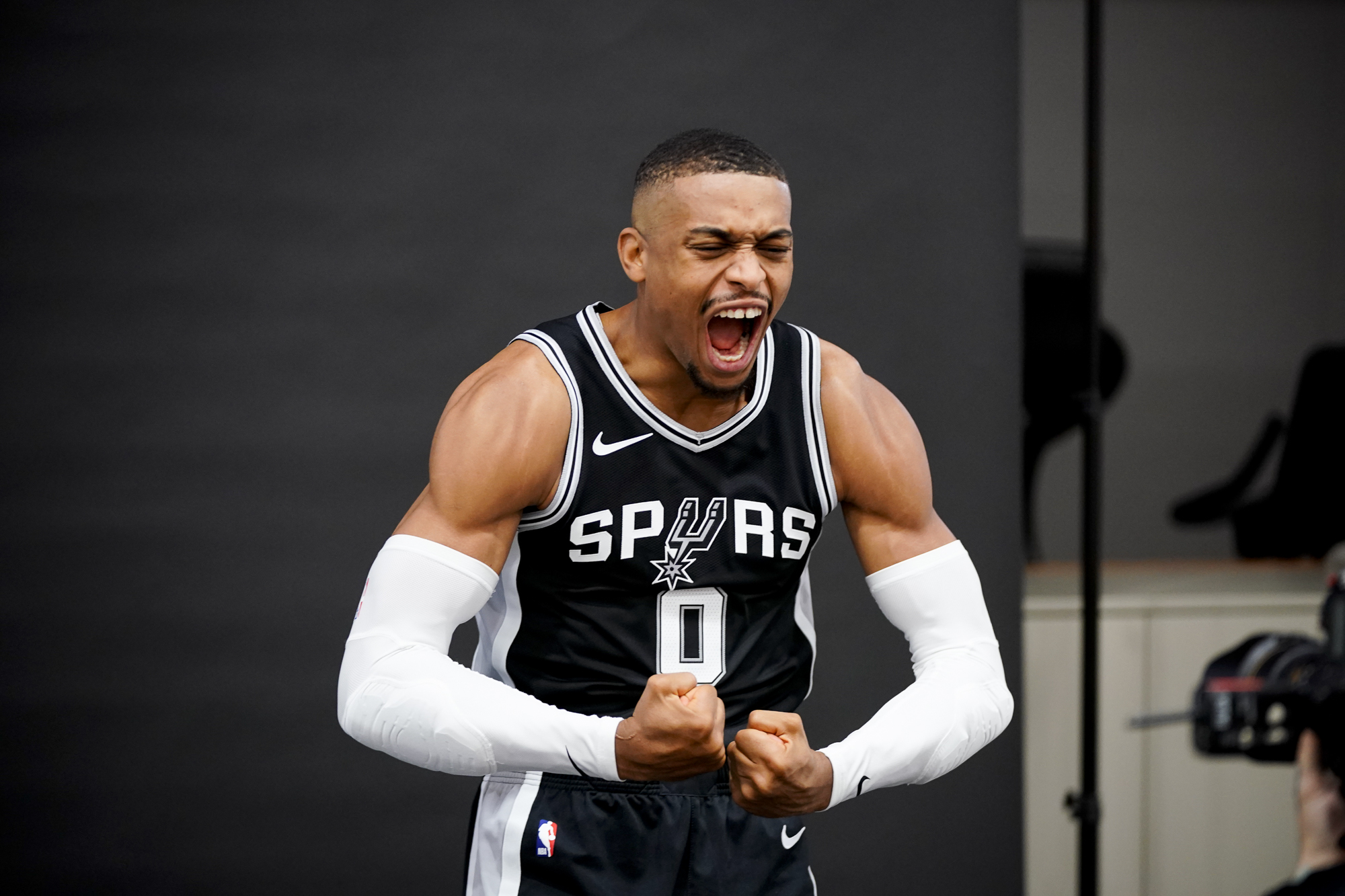 Johnson ready for sixth season as Spurs' longest-tenured player
