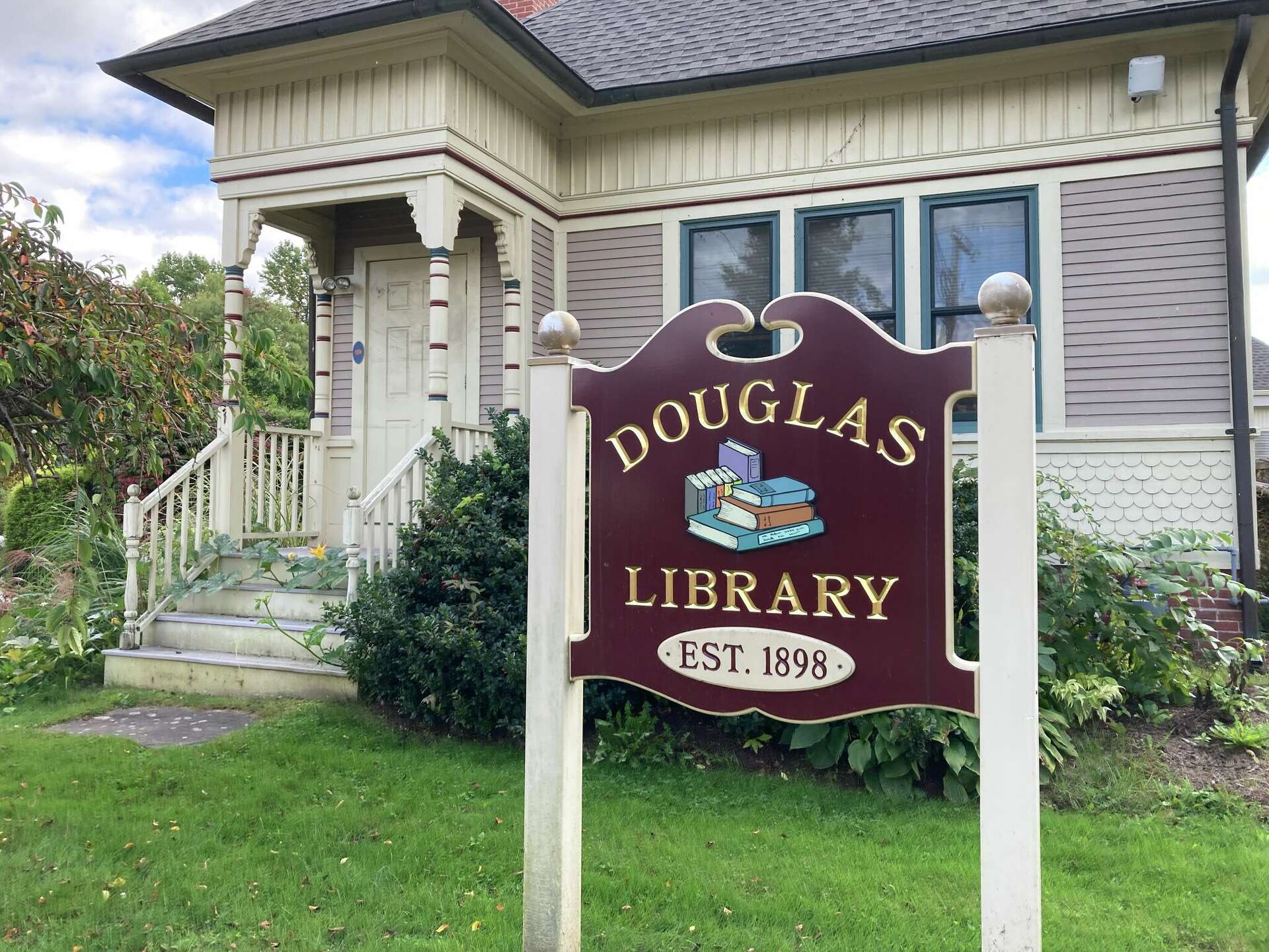 Hebron's Friends of Douglas Library taps food pantry for large grant