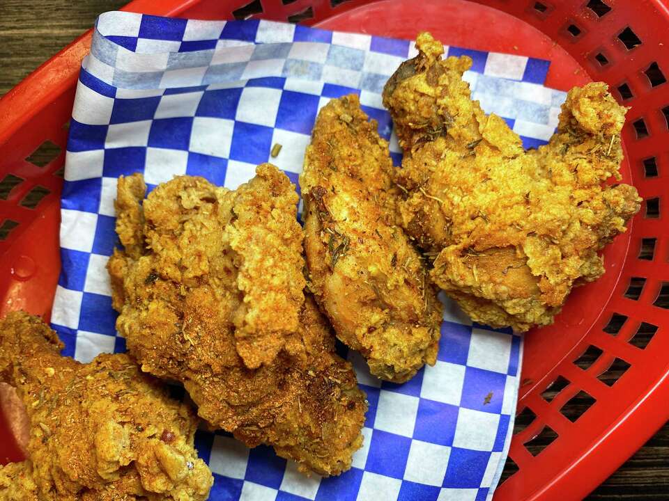 Award-winning Wayne's Wings in San Antonio reveals opening date