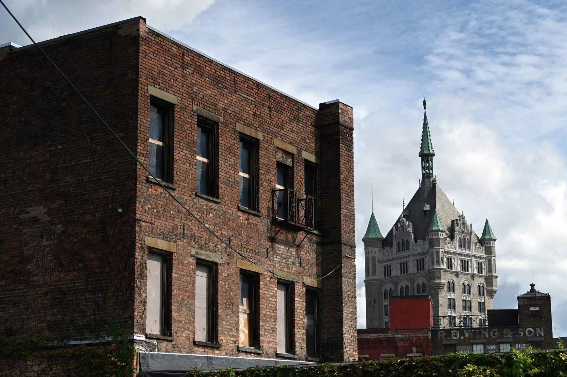 Grondahl: City’s oldest building gets makeover its needed for years