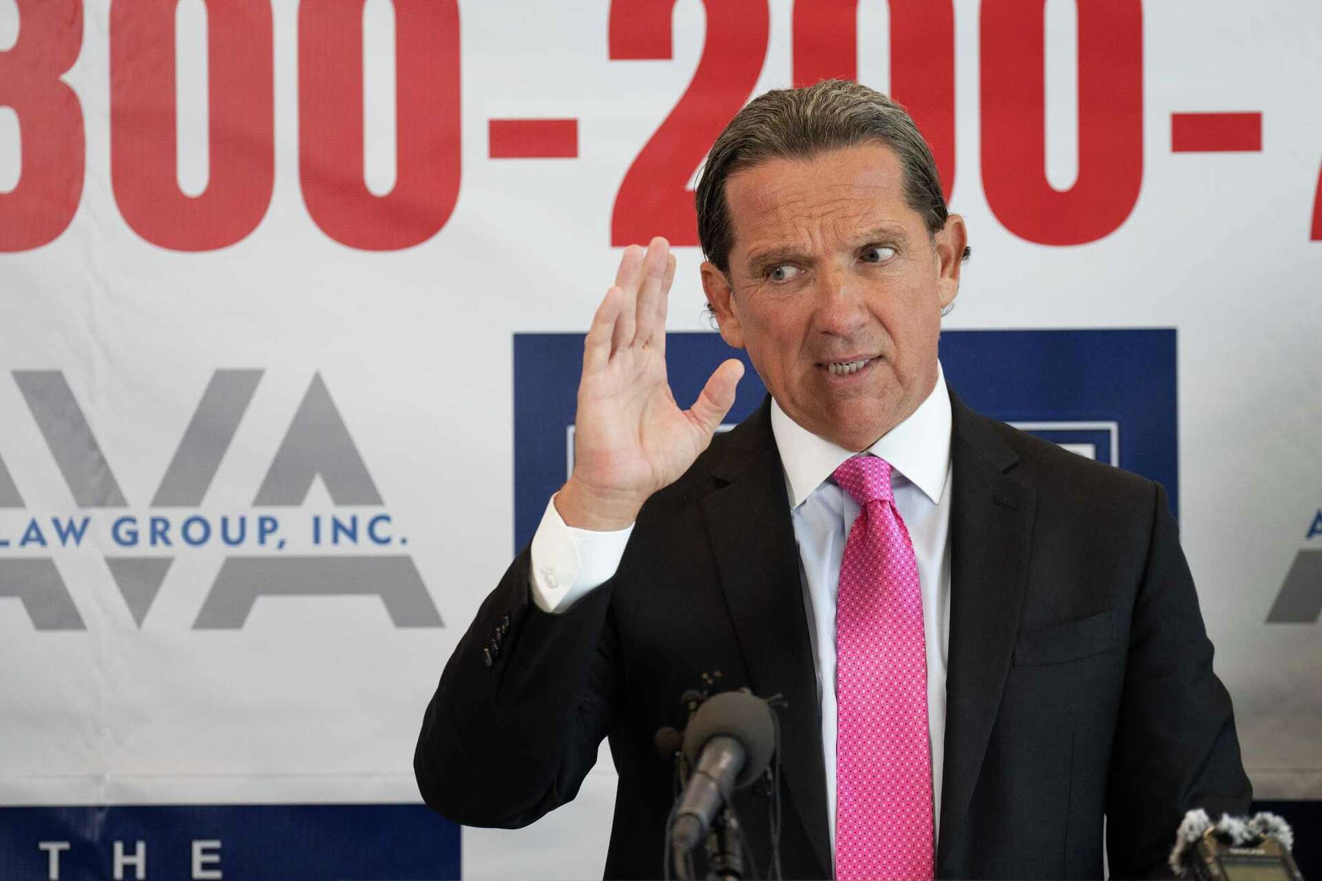 Judge blasts Jay-Z's lawyer for attacks on Tony Buzbee