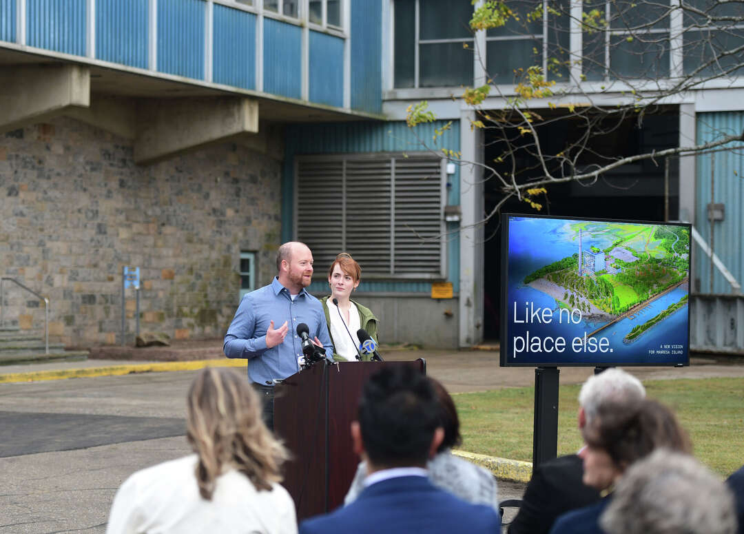 How Norwalk couple's kayak trip changed the fate of Manresa Island