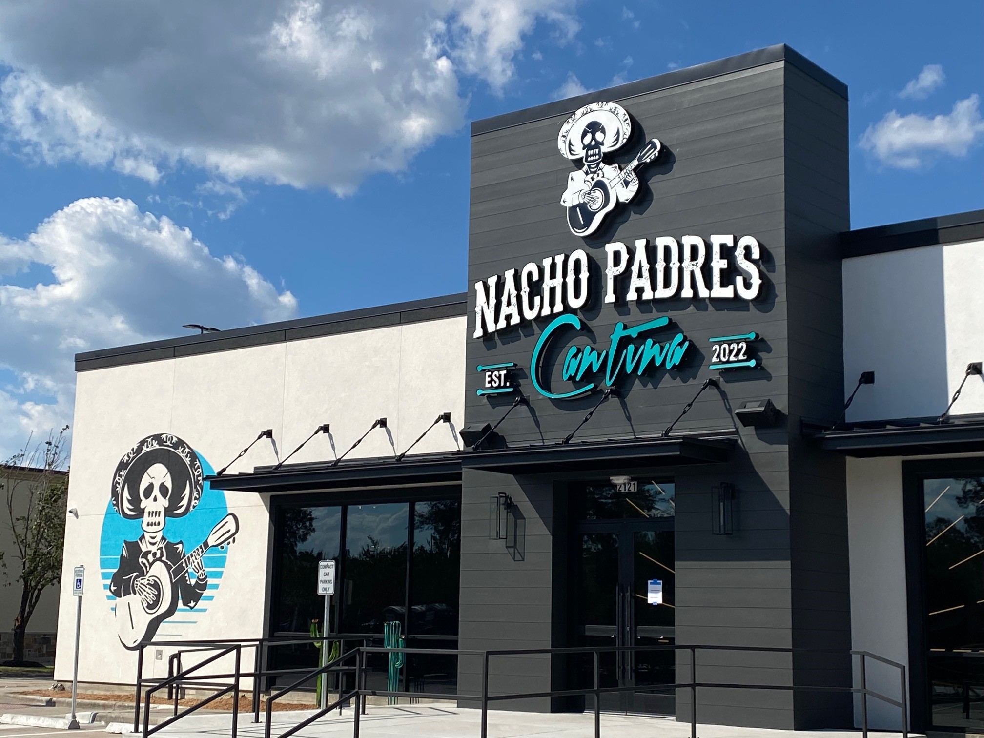 Drew Brees sliders chain, Ramen spot coming to Montgomery County