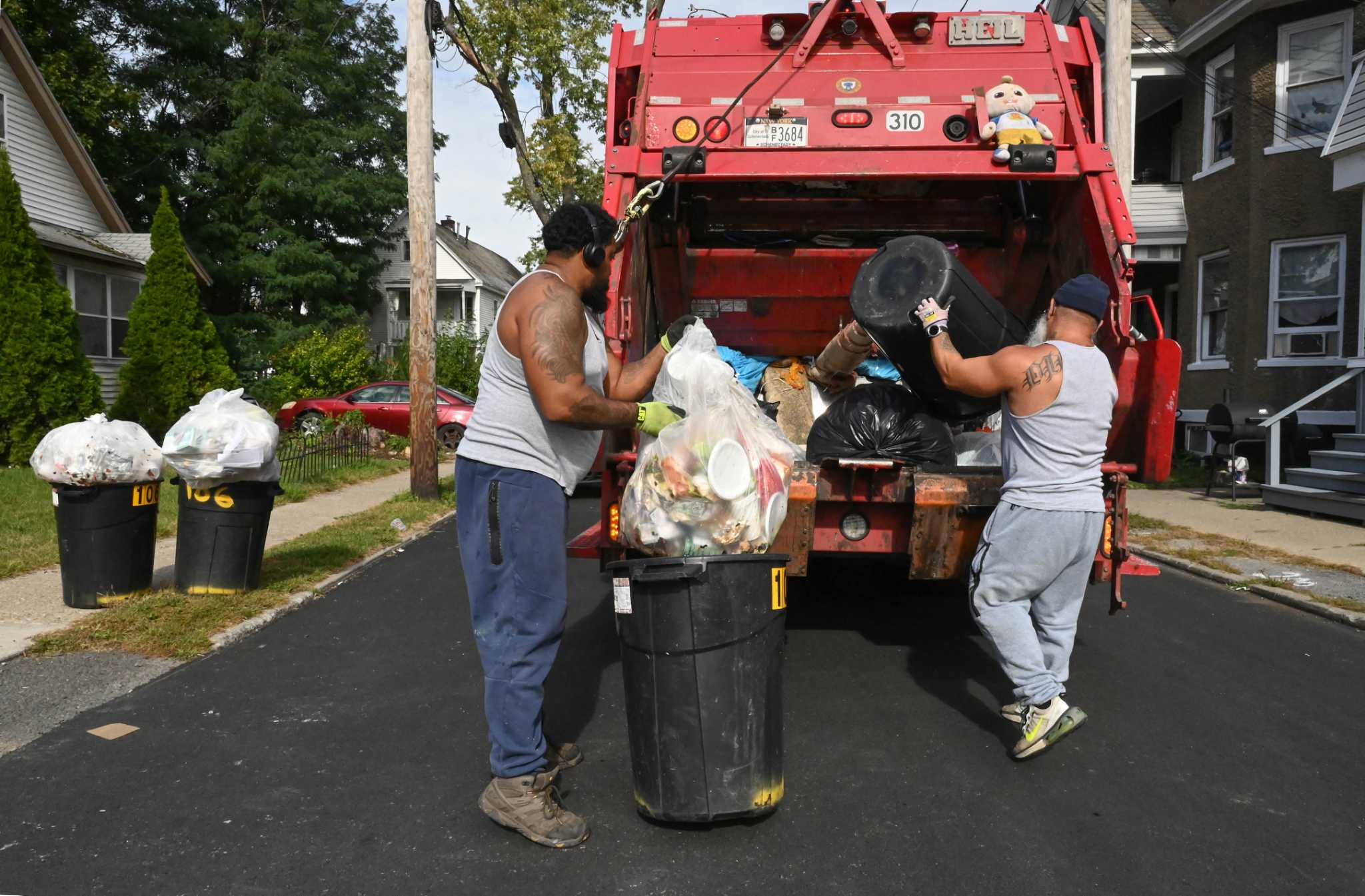 Schenectady moves ahead with trash fees for bulk items